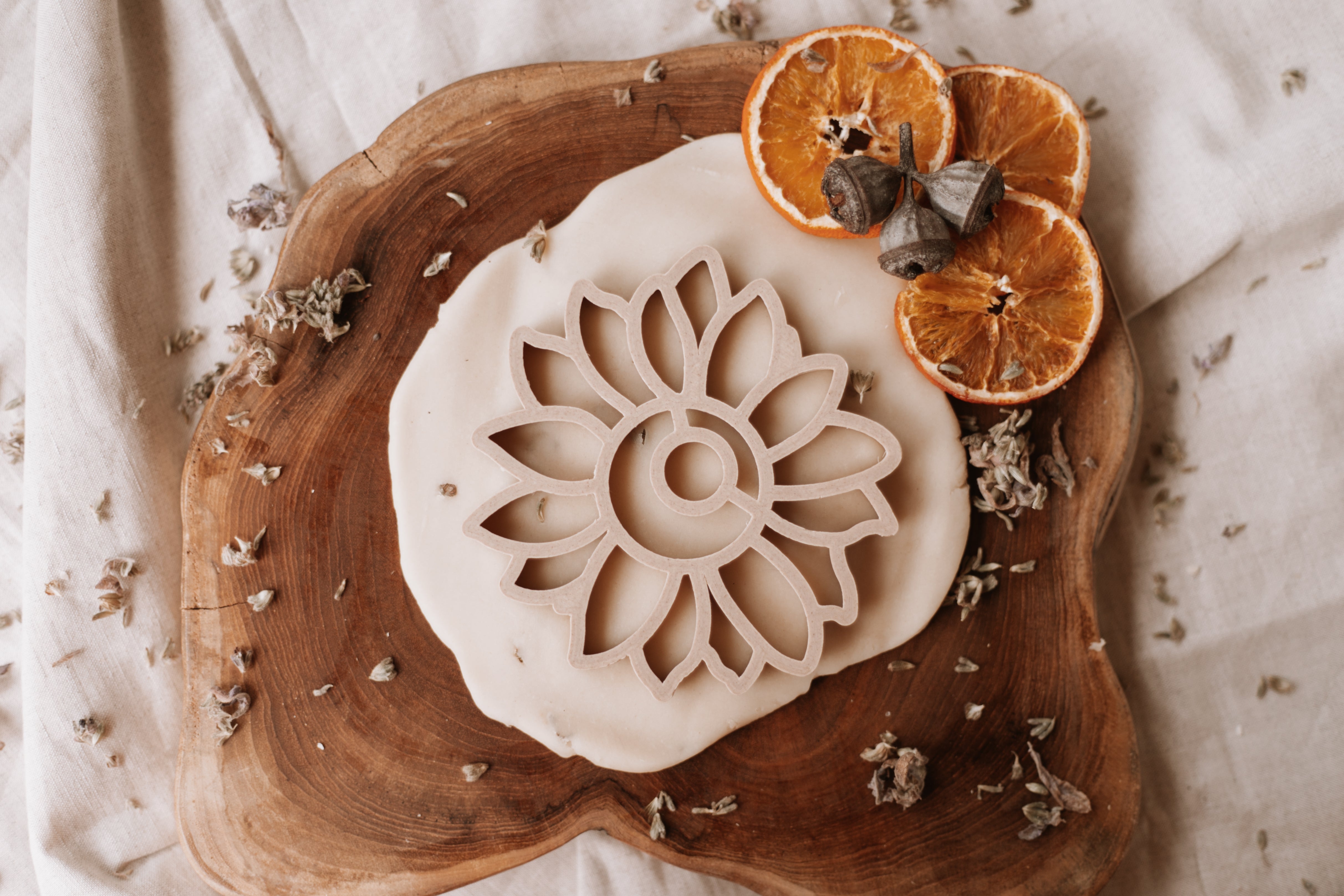 Sunflower Eco Cutter – The Saltwater Collective